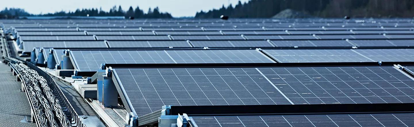 Plastic vs metal cable management for solar installations: performance ...